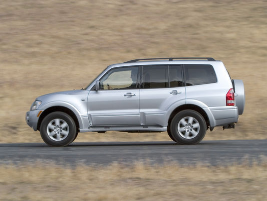 Mitsubishi Montero technical specifications and fuel economy